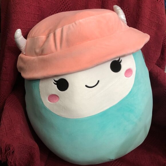 Squishmallows | Toys | Yollie The Yeti 2 Squishmallows Nwt Hard To Find ...